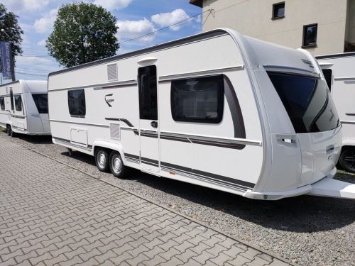 MODEL 2020 PRZYCZEPA KEMPINGOWA FENDT SAPHIR 700 SFD Center-Camp