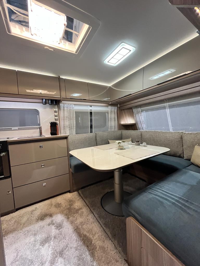 MODEL 2023 PRZYCZEPA KEMPINGOWA FENDT TENDENZA 650 SFD 2023 Center-Camp